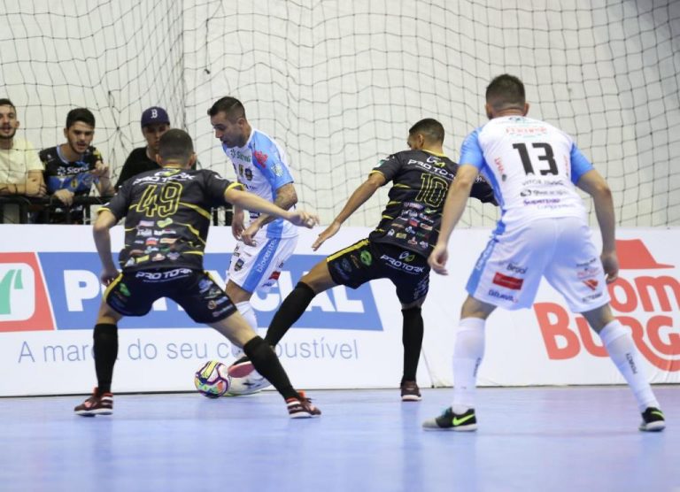 Pato Futsal vence na estreia do Paranaense | Pato Futsal - Portal Oficial